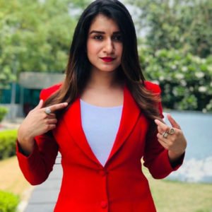 Seema Shinde Height, Parents, Affairs, Husband Name, Age & Income - info Knocks