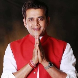 Ravi Kishan Bio, Family Details, Girlfriend Name, Wife Name & Age ...