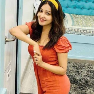 Chhavi Pandey Bio, Parents, Affairs, Husband Name, Age & Income - info ...